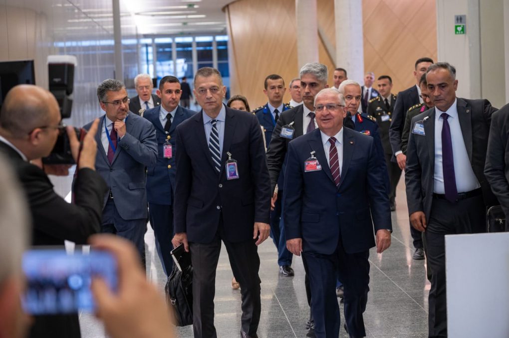 Meeting of the Minister of National Defence Mr Alkiviadis Stefanis with ...