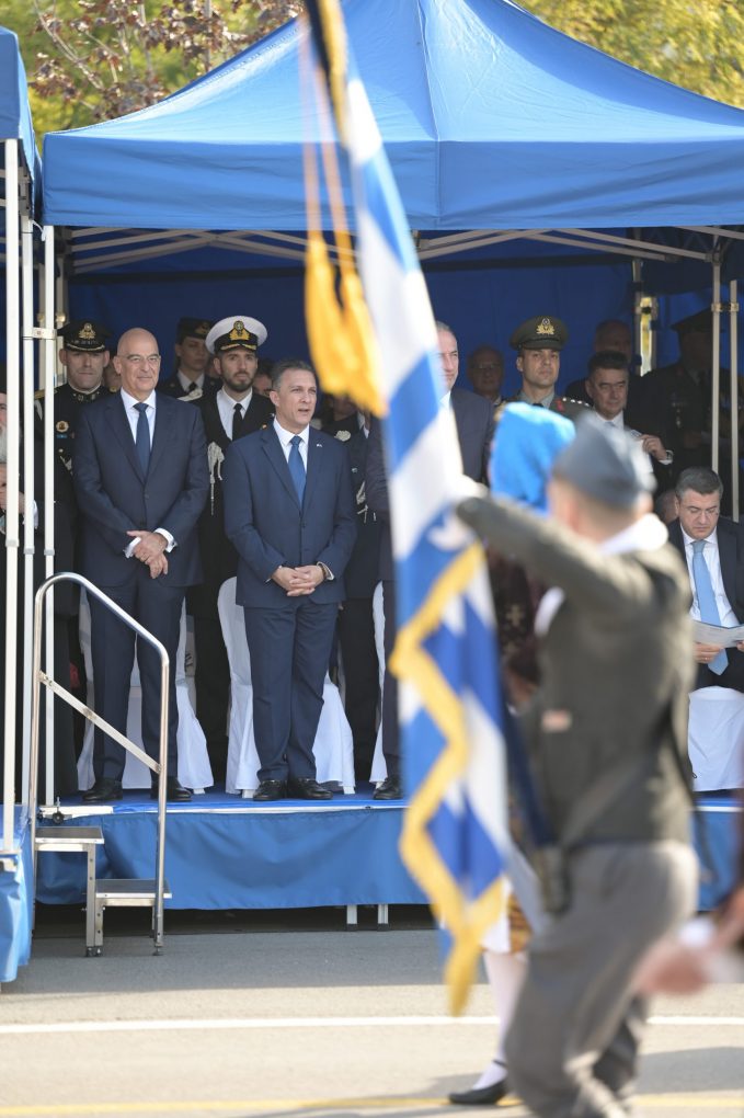 Παρουσία ΥΕΘΑ Νίκου Δένδια στην παρέλαση για την Εθνική Επέτειο της ...