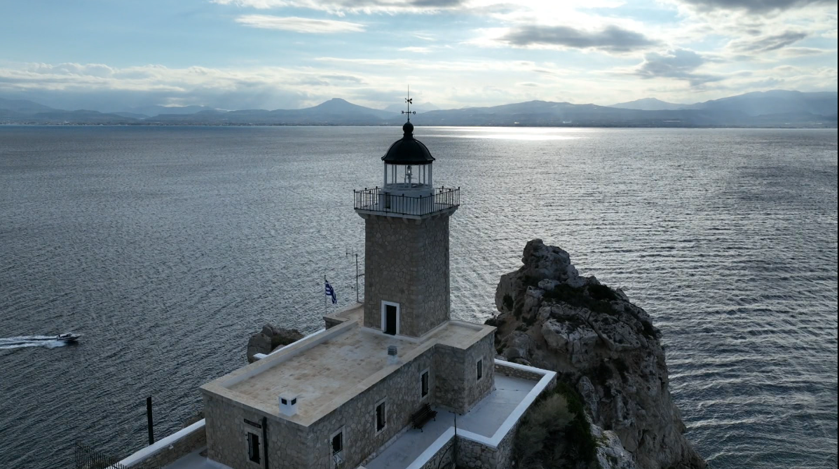Με Αρετή και Τόλμη - Ελληνική Δημοκρατία Υπουργείο Εθνικής Άμυνας