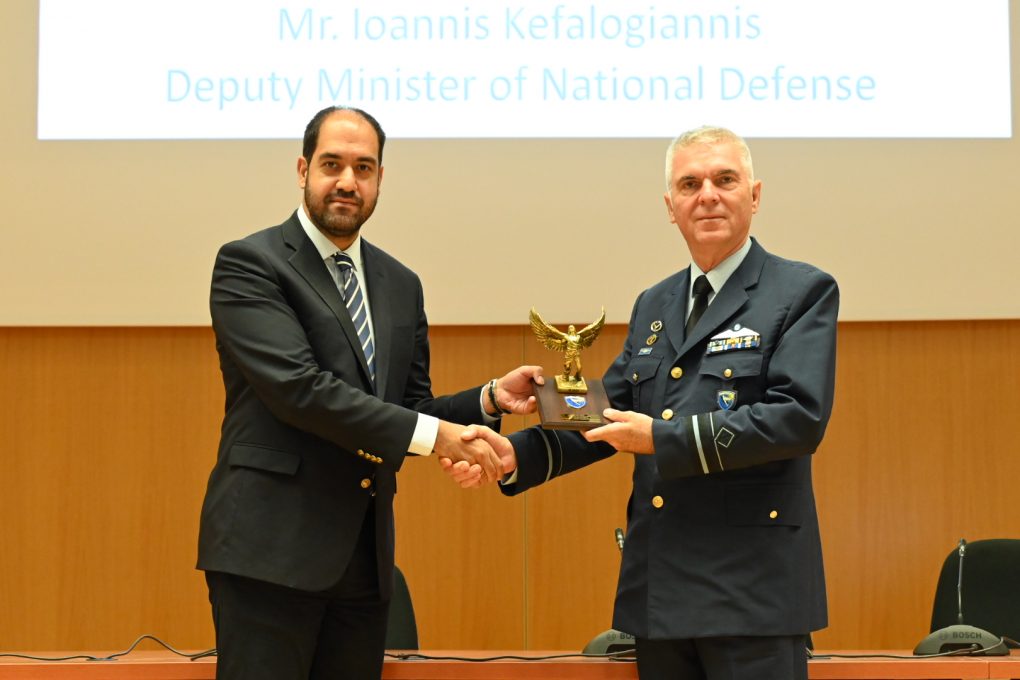 The Deputy Minister of National Defence Ioannis Kefalogiannis visits ...