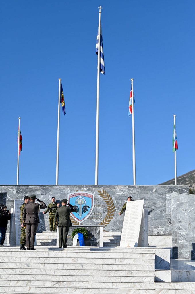 Παρουσία ΥΕΘΑ Νίκου Δένδια στην τελετή παράδοσης - παραλαβής Διοικητή Δ ...