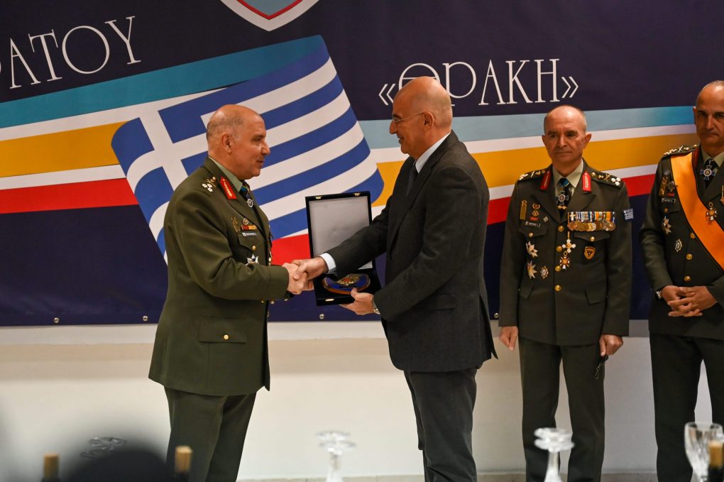 Παρουσία ΥΕΘΑ Νίκου Δένδια στην τελετή παράδοσης - παραλαβής Διοικητή Δ ...