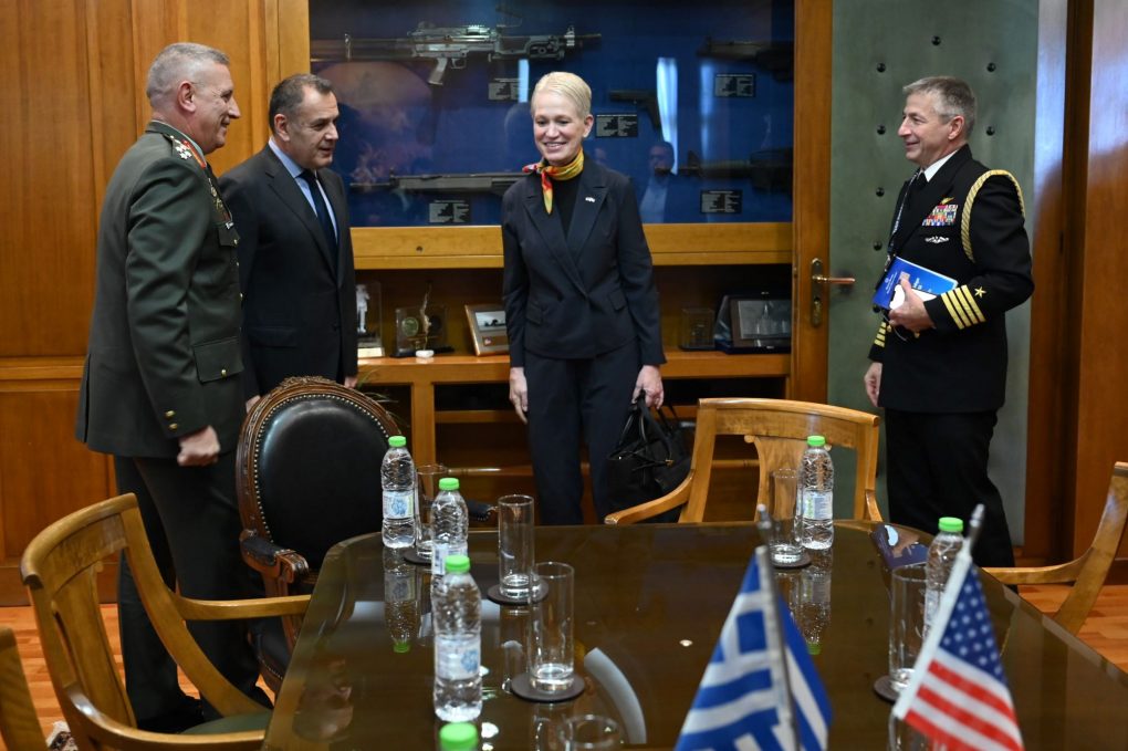 Defence Minister Nikolaos Panagiotopoulos meets with the US Assistant ...