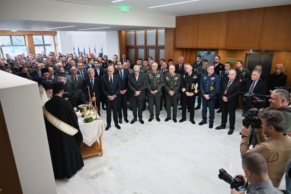 Παρουσία ΥΕΘΑ Νίκου Δένδια στα εγκαίνια της ανακαινισμένης Κυρίας ...