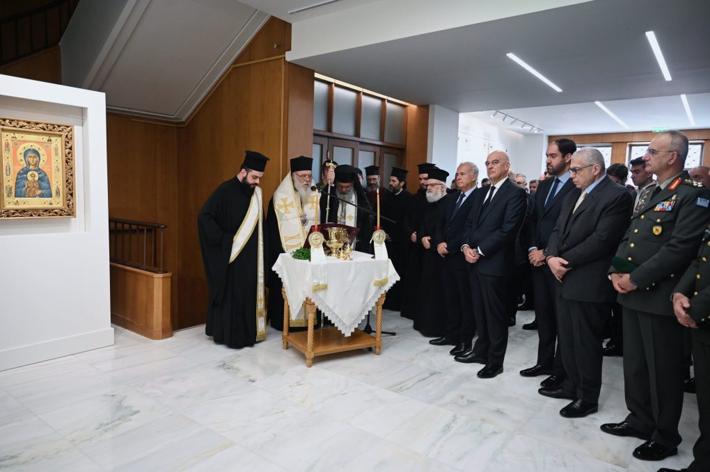 Παρουσία ΥΕΘΑ Νίκου Δένδια στα εγκαίνια της ανακαινισμένης Κυρίας ...