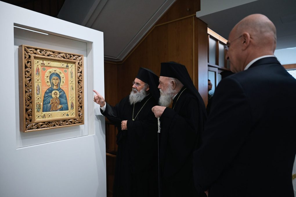 Παρουσία ΥΕΘΑ Νίκου Δένδια στα εγκαίνια της ανακαινισμένης Κυρίας ...