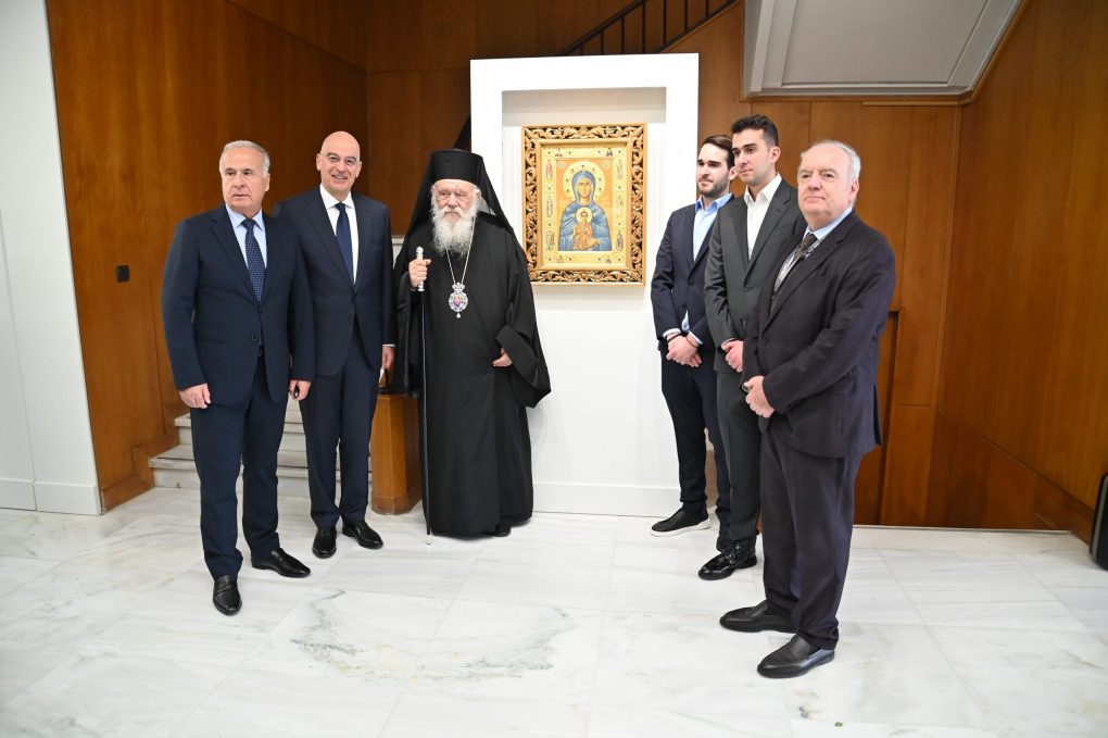 Παρουσία ΥΕΘΑ Νίκου Δένδια στα εγκαίνια της ανακαινισμένης Κυρίας ...