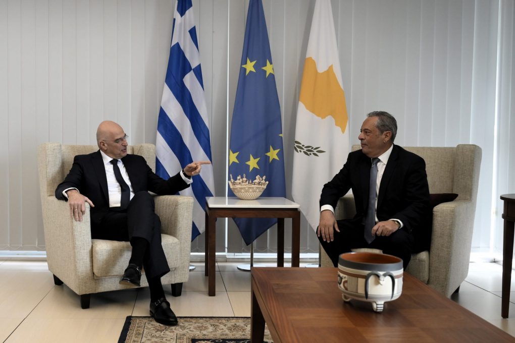 Ολοκλήρωση επίσκεψης ΥΕΘΑ Ν. Δένδια στην Κύπρο όπου έγινε δεκτός από ...