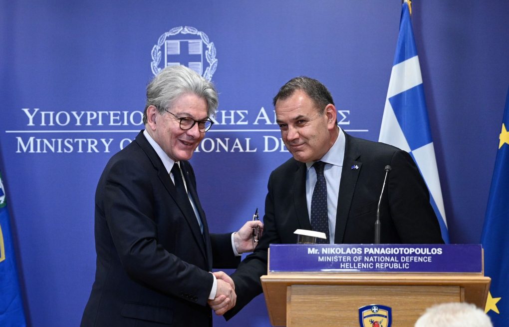 Συνάντηση ΥΕΘΑ Νικόλαου Παναγιωτόπουλου με τον Ευρωπαίο Επίτροπο ...
