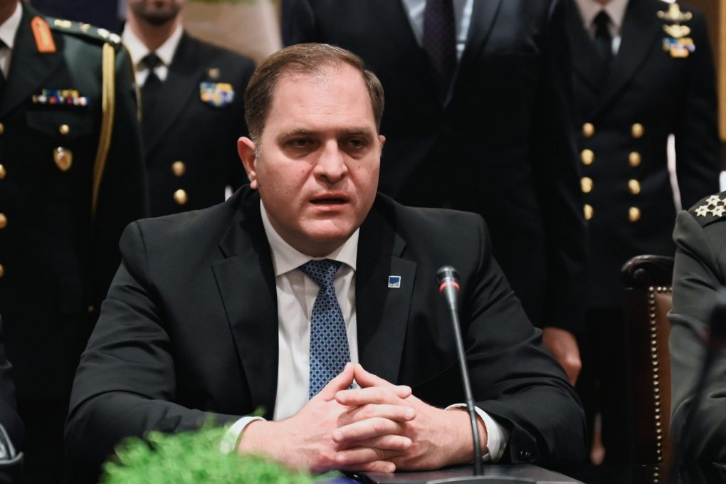 Υπογραφή από τον ΥΕΘΑ Ν. Δένδια και τον Διοικητή της ΑΑΔΕ Γ. Πιτσιλή ...