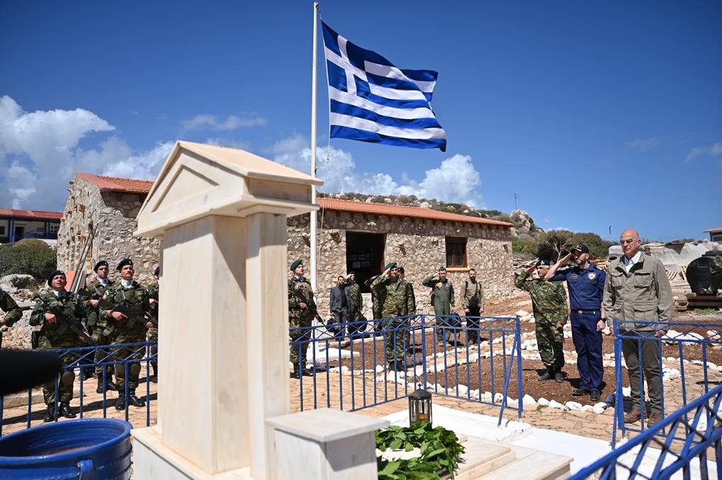 Visit of the Minister of National Defence Nikos Dendias to the ...