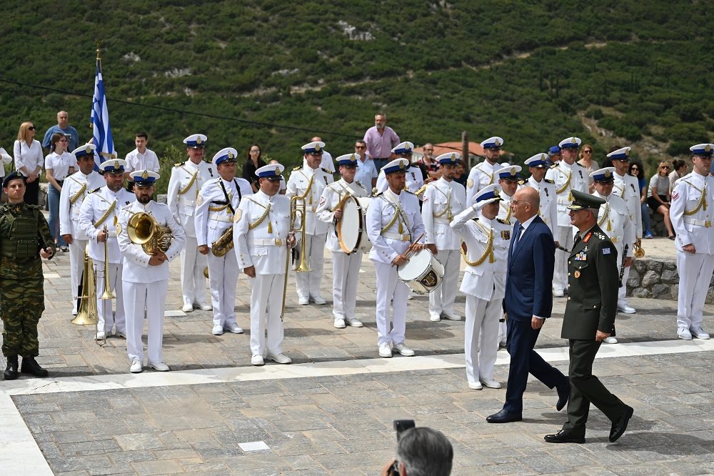 Παρουσία ΥΕΘΑ Νίκου Δένδια στις εκδηλώσεις για την 80ή Επέτειο Μνήμης ...