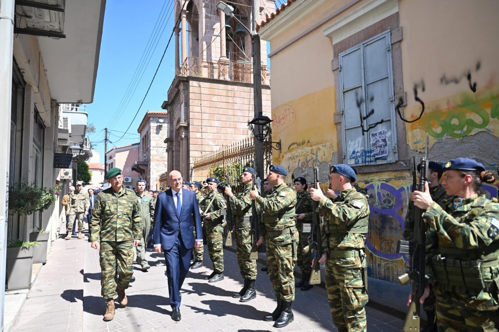 Επίσκεψη Υπουργού Εθνικής Άμυνας Νίκου Δένδια στη Λέσβο - Ελληνική ...