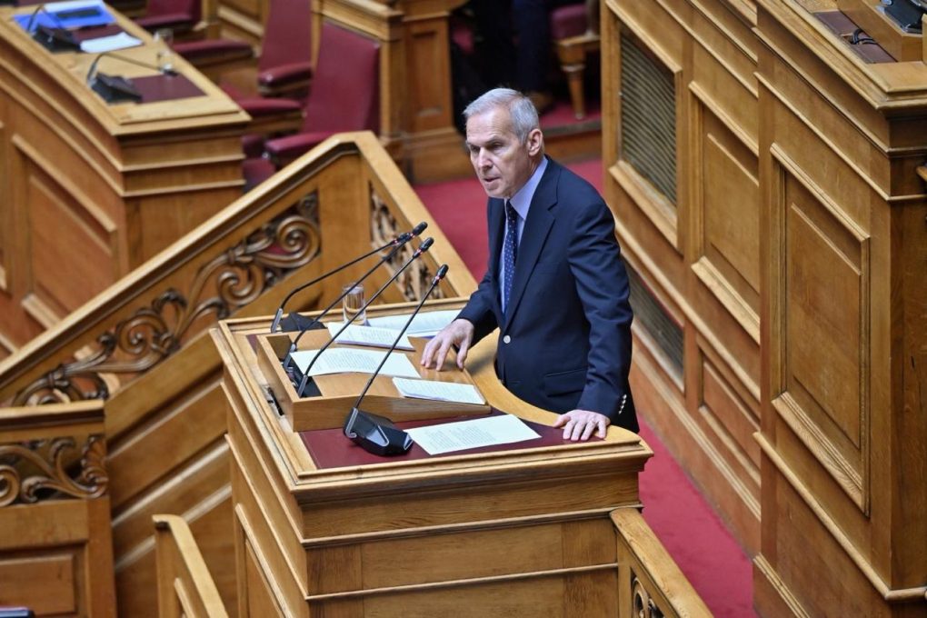 Παρέμβαση του Υφυπουργού Εθνικής Άμυνας, Θανάση Δαβάκη στην Ολομέλεια ...