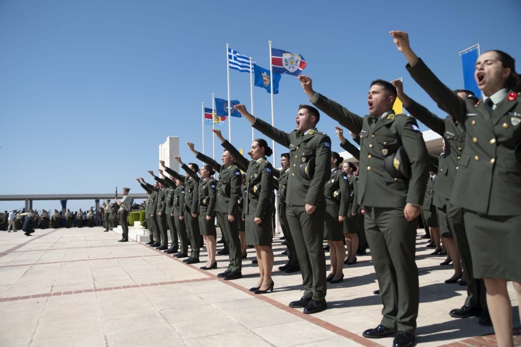 Παρουσία ΥΦΕΘΑ Θανάση Δαβάκη στην τελετή ορκωμοσίας των νέων ...