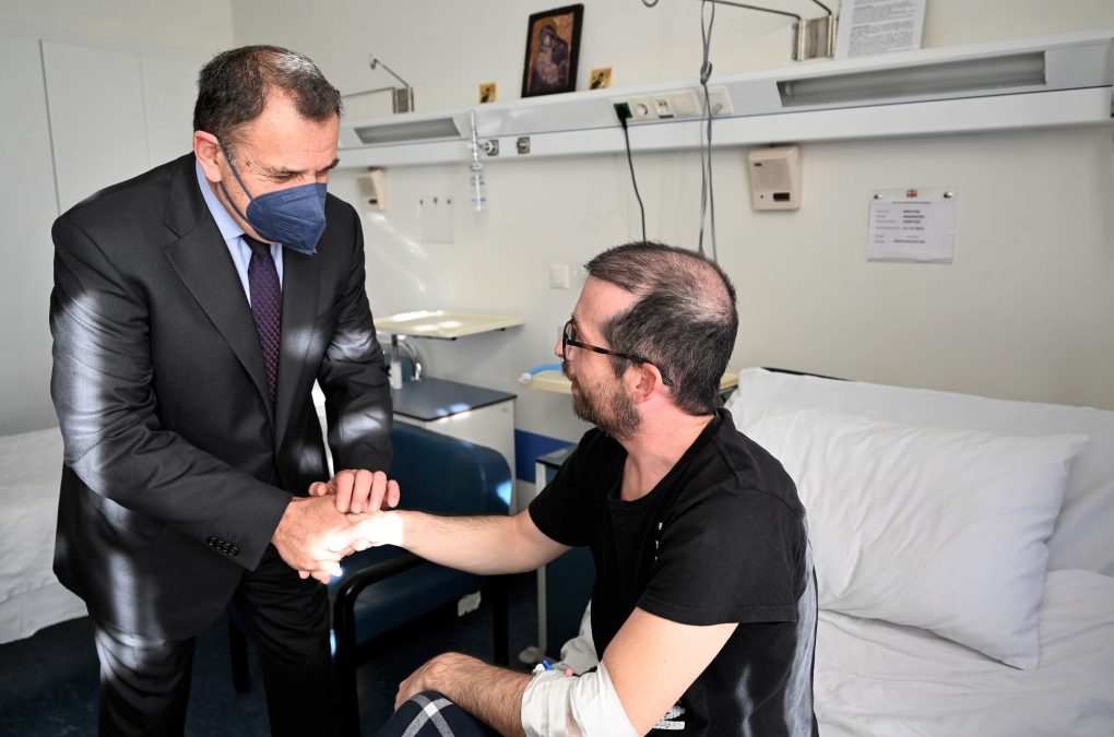 Επίσκεψη ΥΕΘΑ Νικόλαου Παναγιωτόπουλου στο Ναυτικό Νοσοκομείο Αθηνών ...