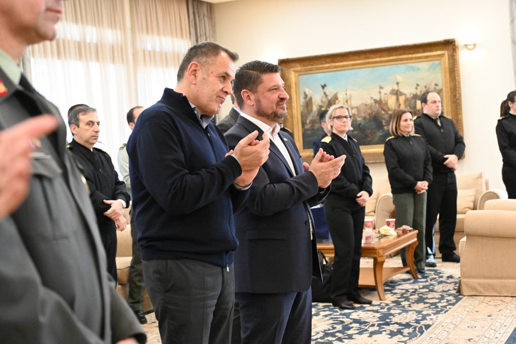 Ο ΥΕΘΑ Νικόλαος Παναγιωτόπουλος και ο ΥΦΕΘΑ Νικόλαος Χαρδαλιάς ...