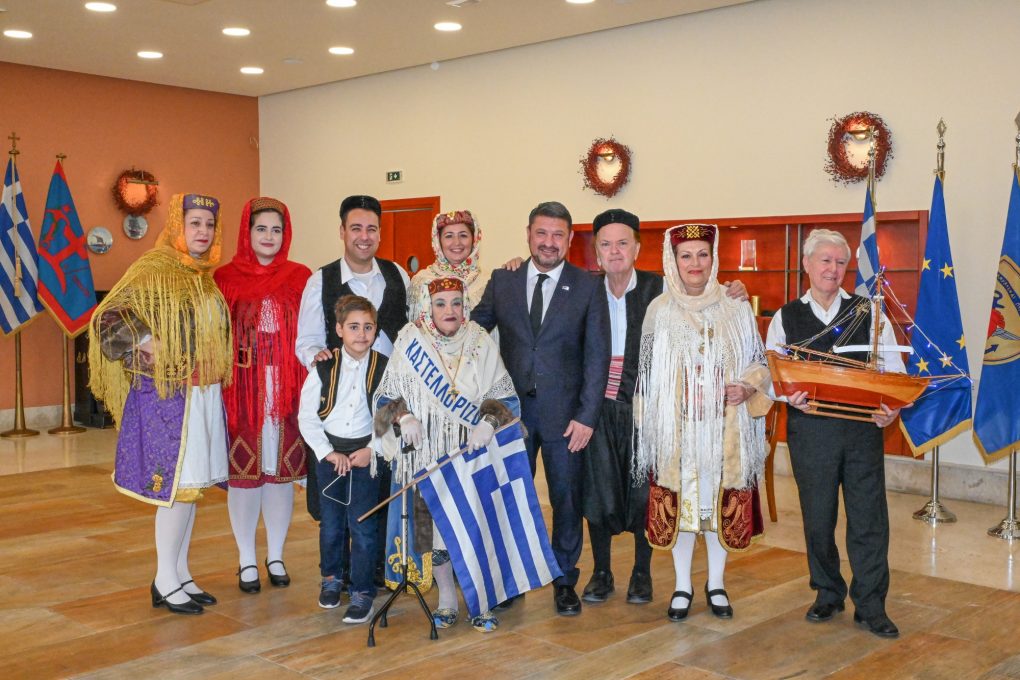 Ο ΥΕΘΑ Νικόλαος Παναγιωτόπουλος και ο ΥΦΕΘΑ Νικόλαος Χαρδαλιάς ...