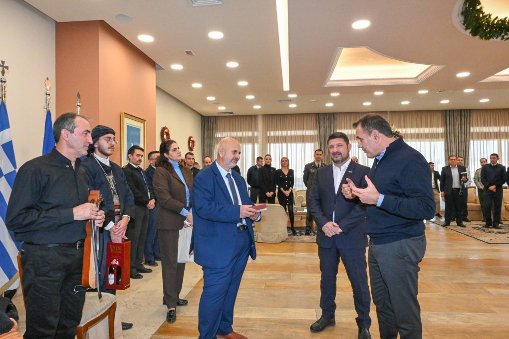 Ο ΥΕΘΑ Νικόλαος Παναγιωτόπουλος και ο ΥΦΕΘΑ Νικόλαος Χαρδαλιάς ...