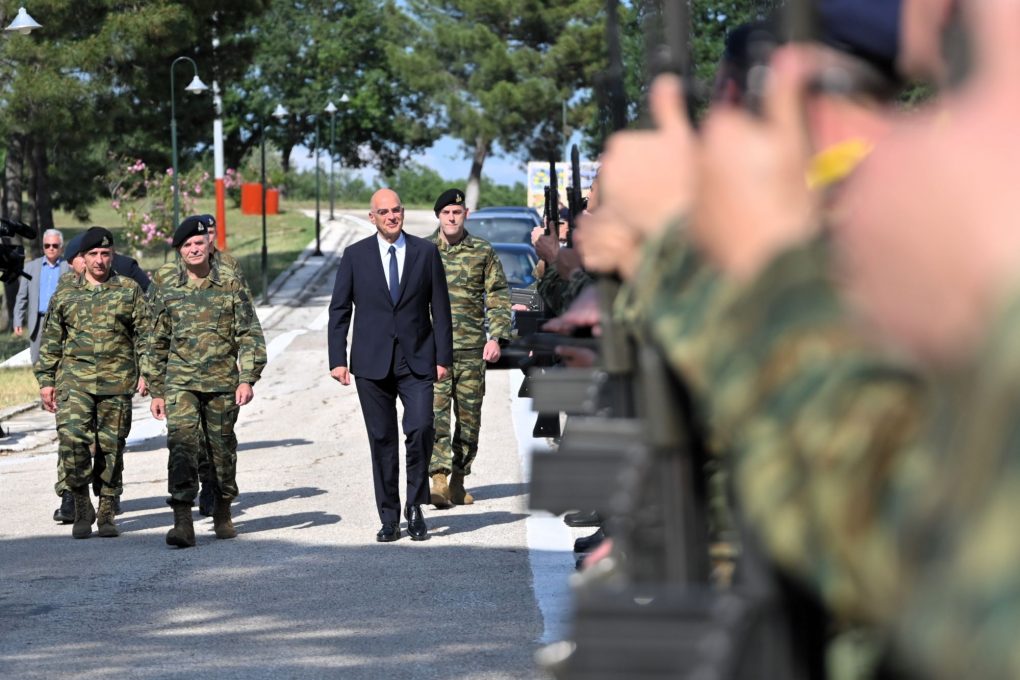Επίσκεψη και ενημέρωση ΥΕΘΑ Νίκου Δένδια στην 34 Μ/Κ ΤΑΞ - Ελληνική ...