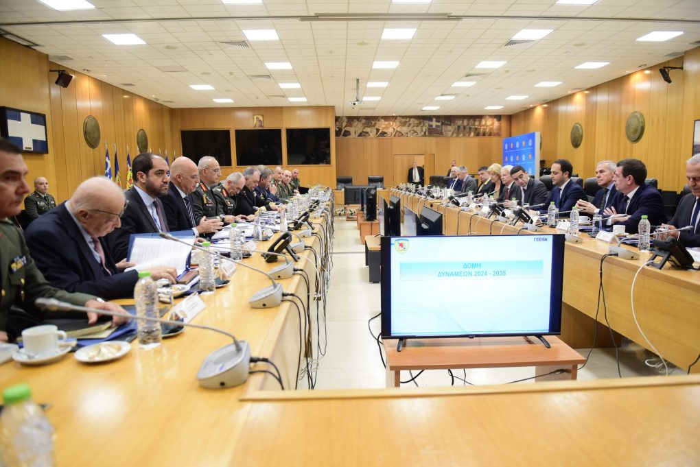 Ενημέρωση εκπροσώπων των κομμάτων από τον ΥΕΘΑ Ν. Δένδια για την Νέα ...