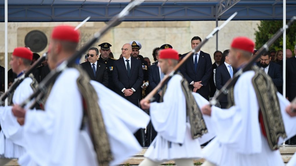Παρουσία ΥΕΘΑ Ν. Δένδια στην παρέλαση για την Εθνική Επέτειο της 25ης ...