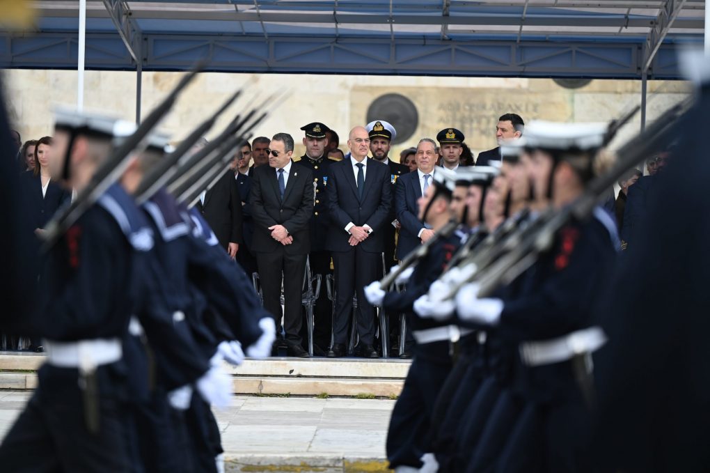 Παρουσία ΥΕΘΑ Ν. Δένδια στην παρέλαση για την Εθνική Επέτειο της 25ης ...
