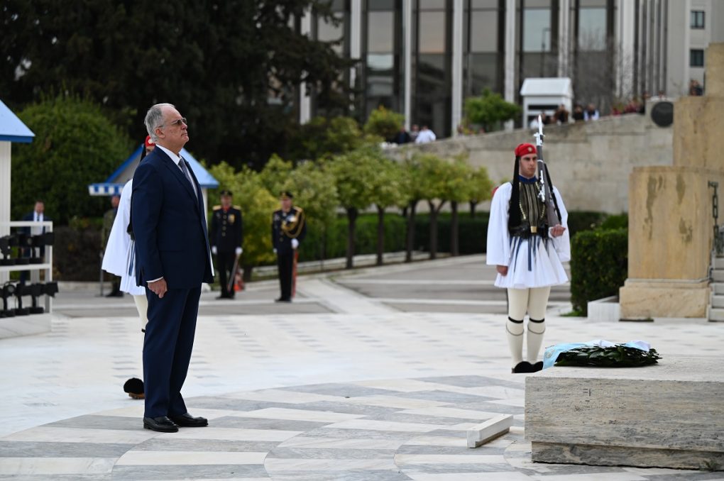 Παρουσία ΥΕΘΑ Ν. Δένδια στην παρέλαση για την Εθνική Επέτειο της 25ης ...