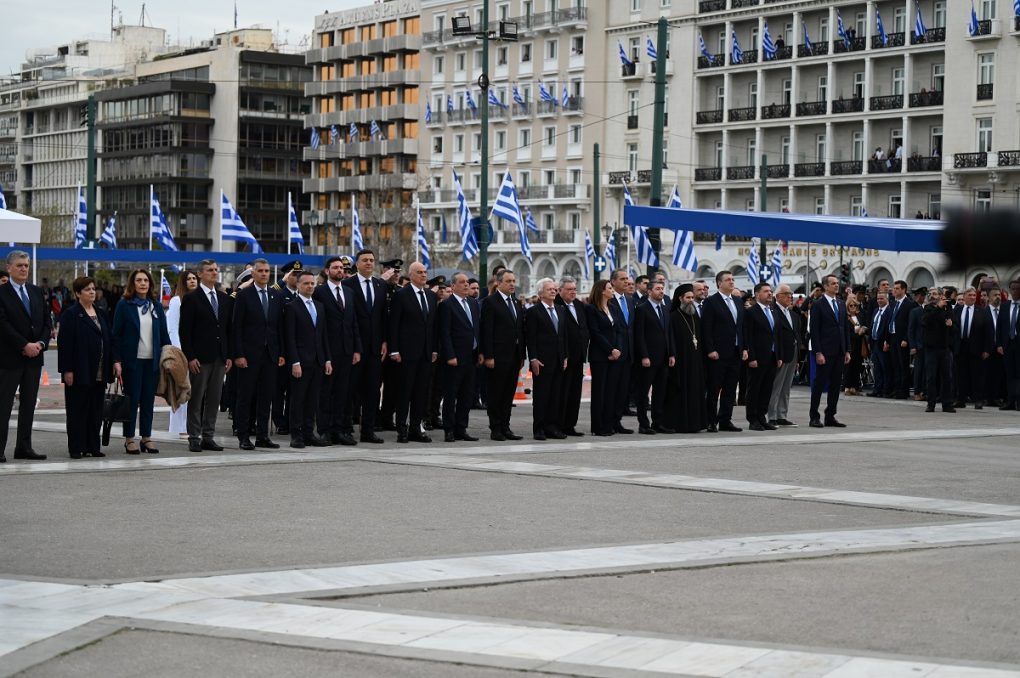 Παρουσία ΥΕΘΑ Ν. Δένδια στην παρέλαση για την Εθνική Επέτειο της 25ης ...