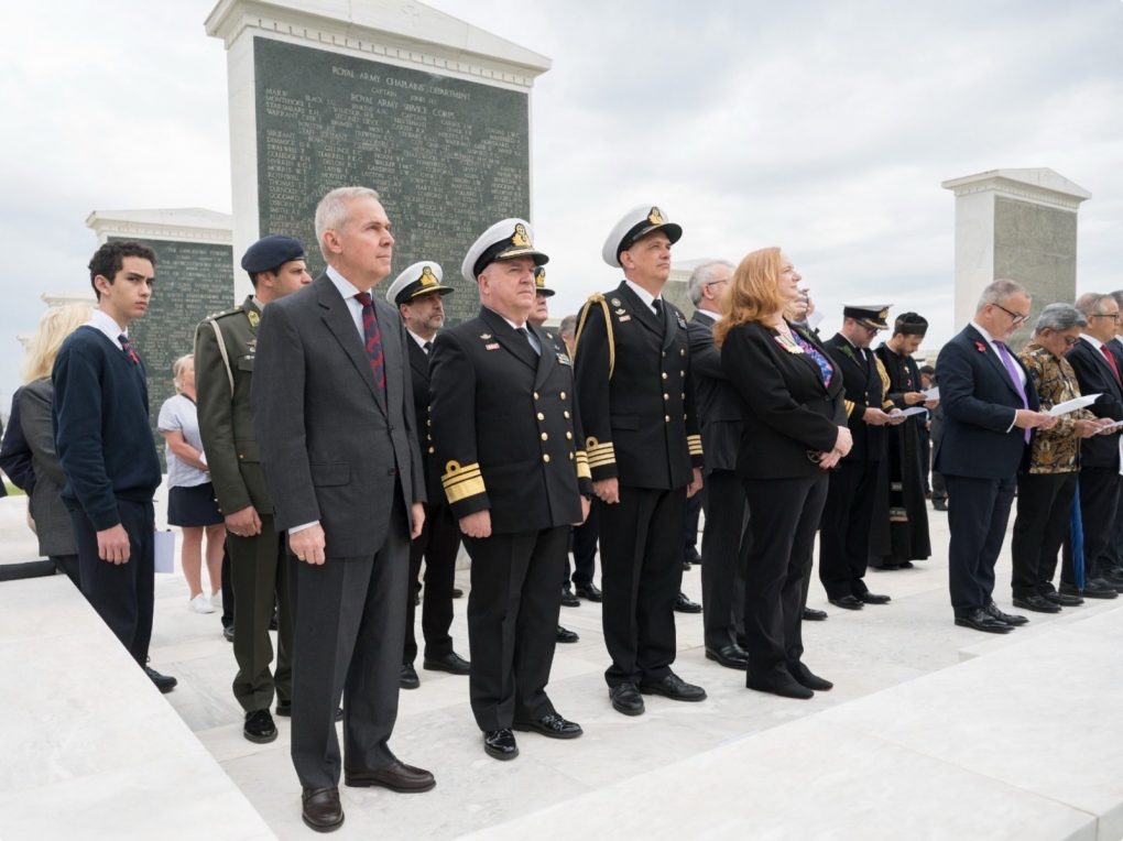 Παρουσία ΥΦΕΘΑ Θανάση Δαβάκη στην επιμνημόσυνη δέηση για την «Ημέρα ...