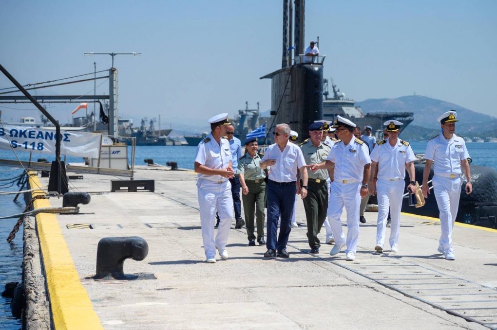Visit of the Deputy Minister of National Defence Thanasis Davakis to ...