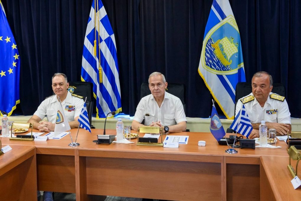 Visit of the Deputy Minister of National Defence Thanasis Davakis to ...