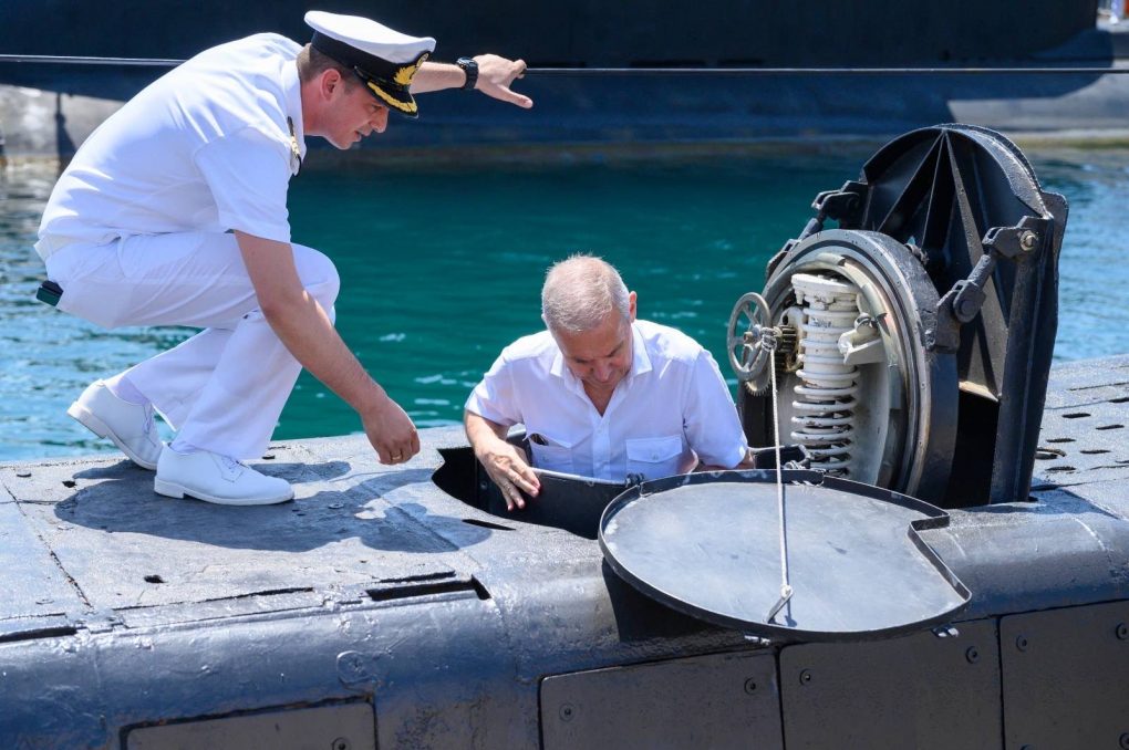 Visit of the Deputy Minister of National Defence Thanasis Davakis to ...