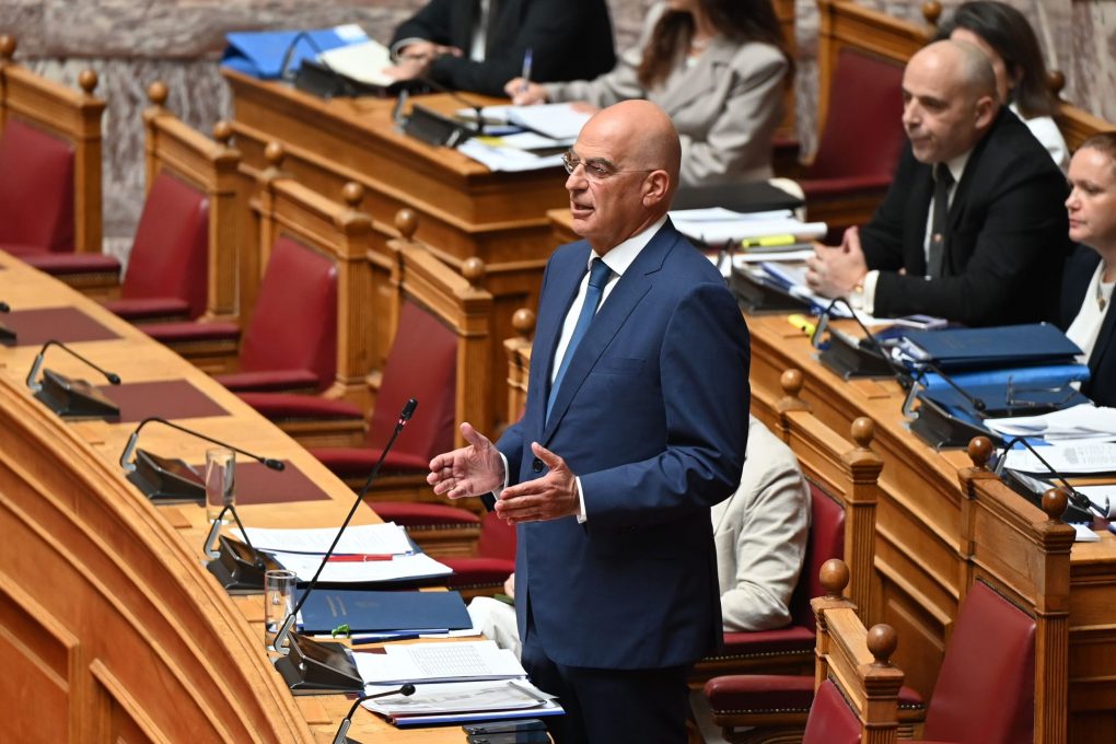 Δευτερολογία ΥΕΘΑ Νίκου Δένδια στην Ολομέλεια της Βουλής επί του ...