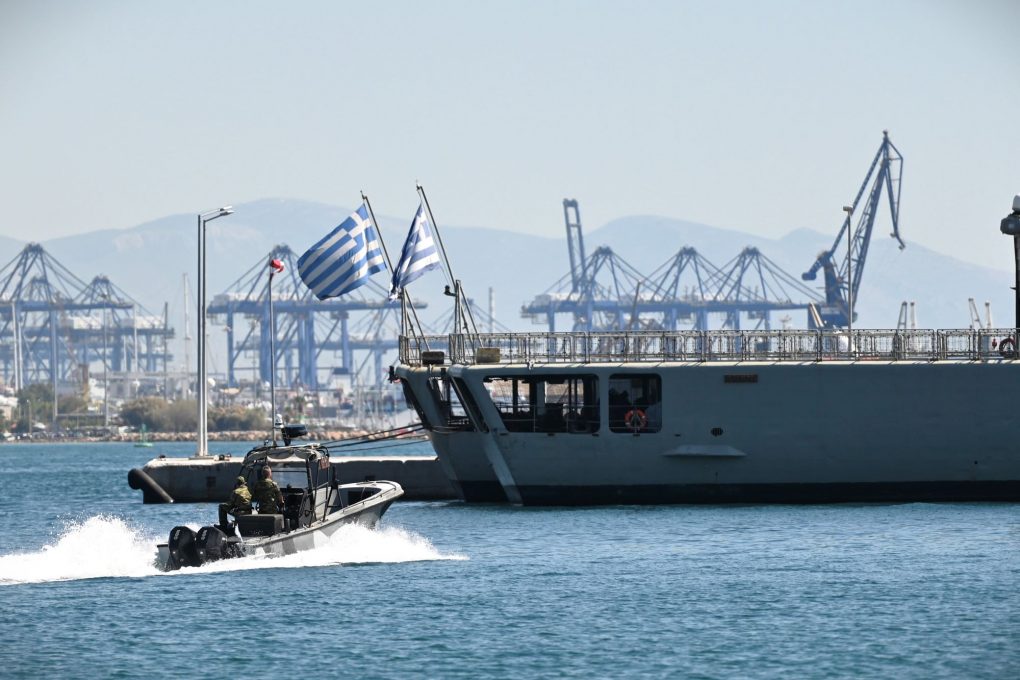 Επίσκεψη ΥΕΘΑ Νίκου Δένδια στην Φ/Γ «ΣΠΕΤΣΑΙ» πριν τον απόπλου της ...