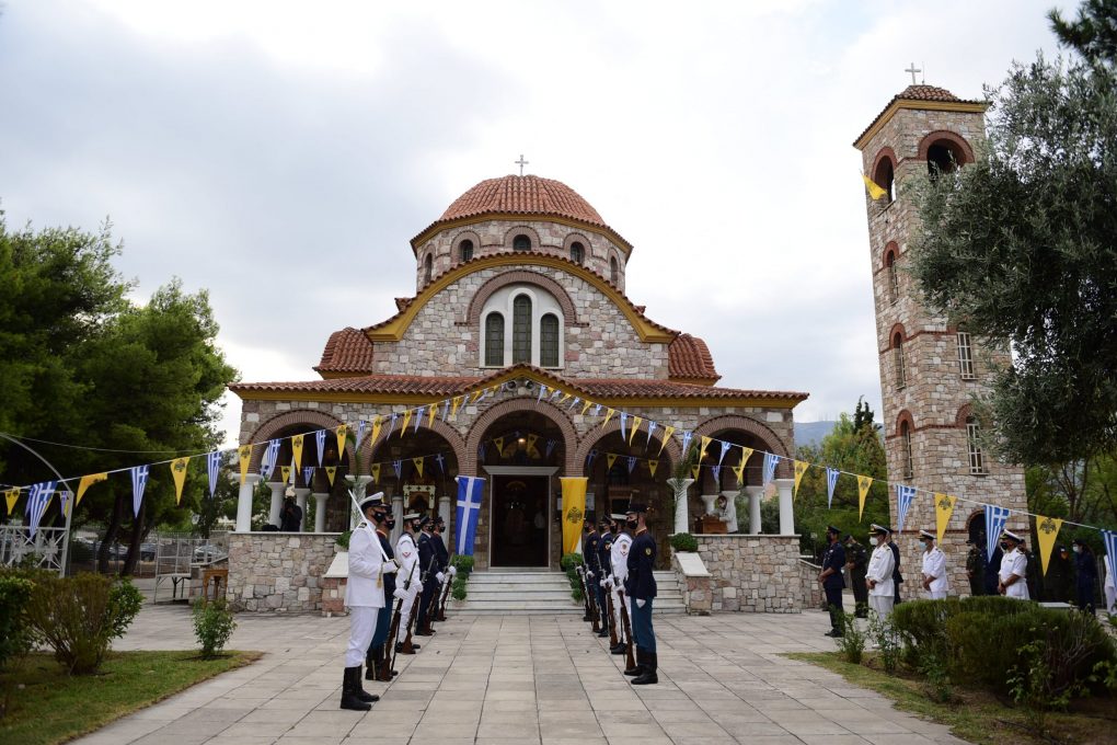 Παρουσία ΥΕΘΑ Νικόλαου Παναγιωτόπουλου στην Πανηγυρική Θεία Λειτουργία ...