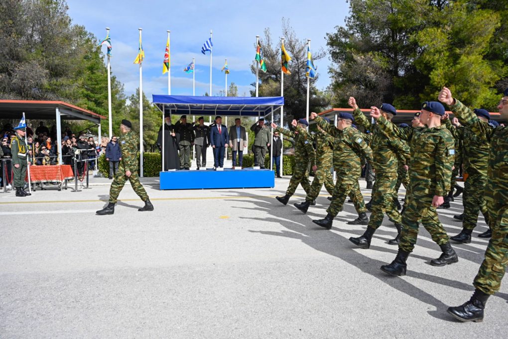 Στο Κέντρο Εκπαίδευσης Τεθωρακισμένων ο ΥΦΕΘΑ Νικόλαος Χαρδαλιάς για ...