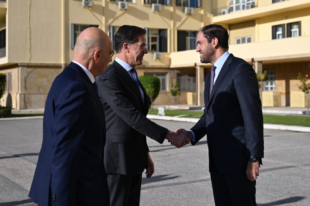 Συνάντηση ΥΕΘΑ Νίκου Δένδια με τον Γ.Γ. του ΝΑΤΟ Μαρκ Ρούτε στο ...