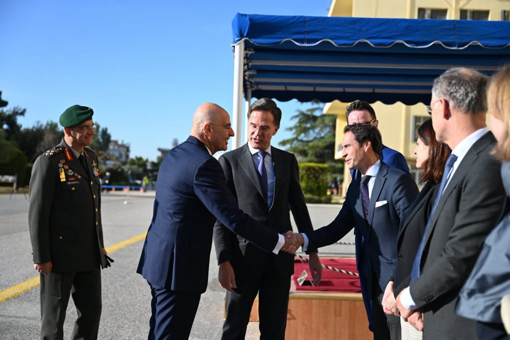 Συνάντηση ΥΕΘΑ Νίκου Δένδια με τον Γ.Γ. του ΝΑΤΟ Μαρκ Ρούτε στο ...