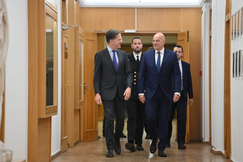 Συνάντηση ΥΕΘΑ Νίκου Δένδια με τον Γ.Γ. του ΝΑΤΟ Μαρκ Ρούτε στο ...