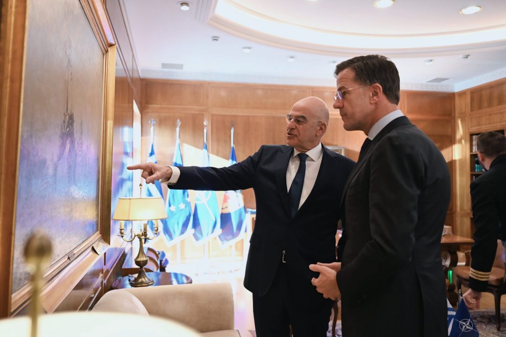 Συνάντηση ΥΕΘΑ Νίκου Δένδια με τον Γ.Γ. του ΝΑΤΟ Μαρκ Ρούτε στο ...
