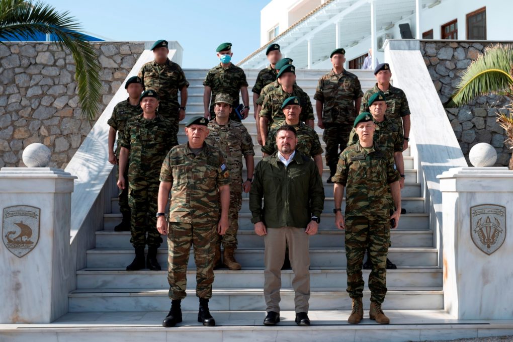 Στις έδρες του Κέντρου Εκπαίδευσης Ειδικών Δυνάμεων, του Ειδικού ...