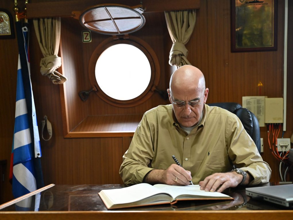Minister of National Defence Nikos Dendias Visits Frigate "Hydra ...