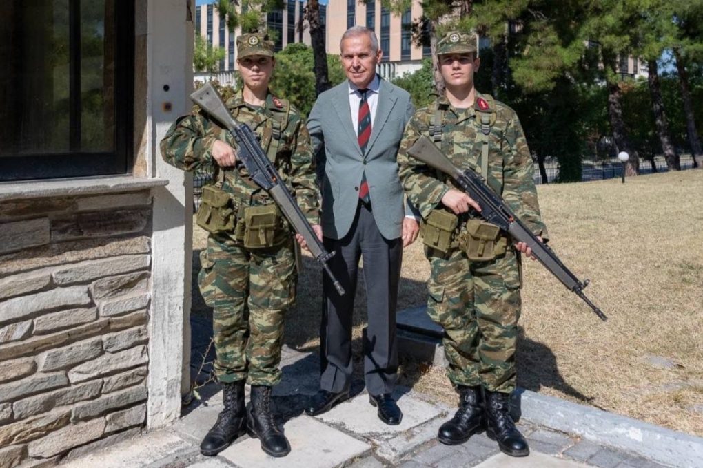 Επίσκεψη ΥΦΕΘΑ Θανάση Δαβάκη στο Γ’ Σώμα Στρατού, στη ΣΣΑΣ και στο 424 ...
