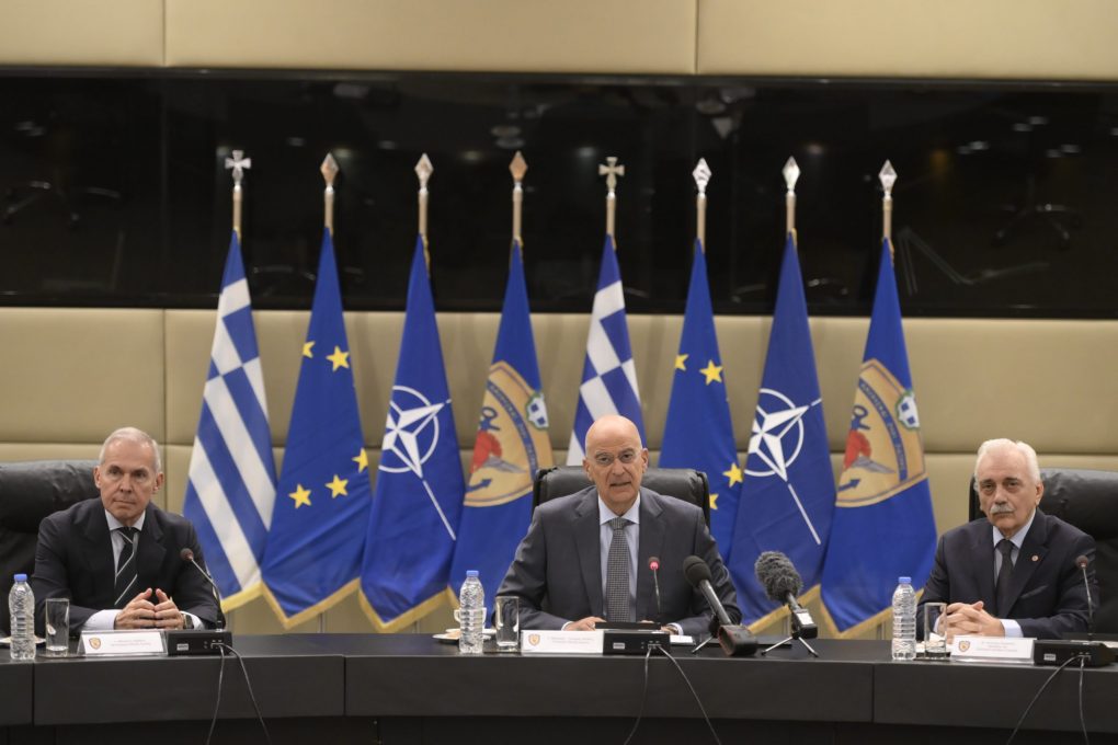 Υπογραφή Μνημονίου Συνεργασίας του ΥΠΕΘΑ με τον Ελληνικό Ερυθρό Σταυρό ...