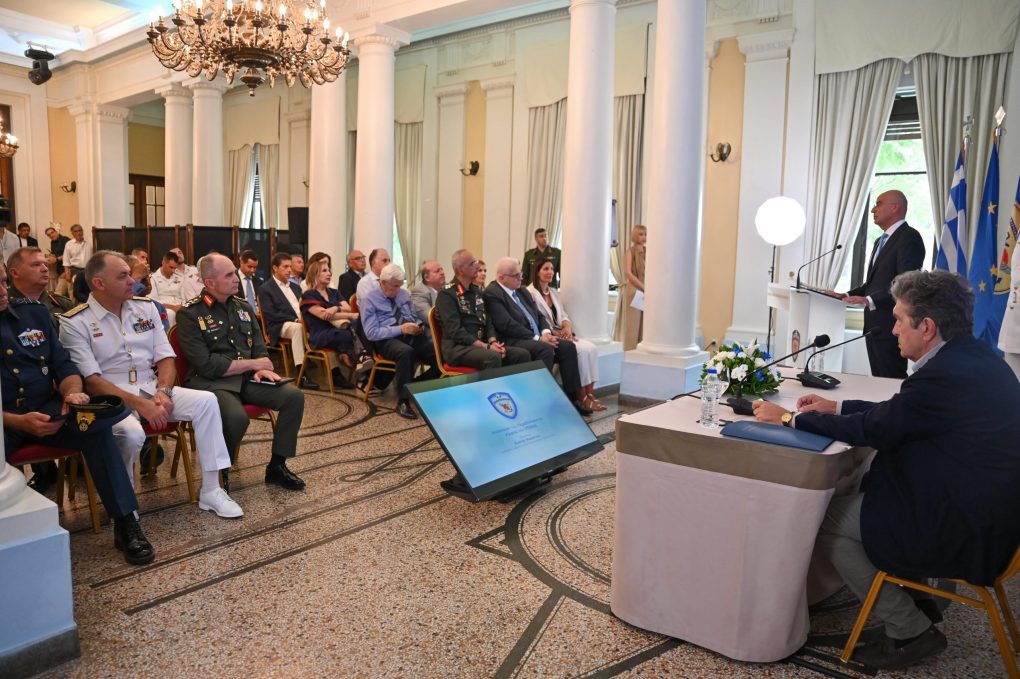 Ο ΥΕΘΑ Νίκος Δένδιας στην παρουσίαση του έργου «Ανάπλαση του ...