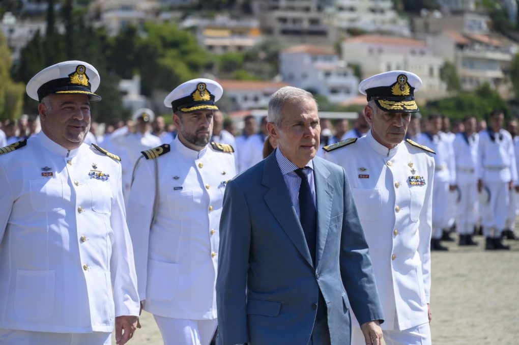 Παρουσία ΥΦΕΘΑ Θανάση Δαβάκη στην τελετή ορκωμοσίας Ναυτών Β΄ΕΣΣΟ 2025 ...