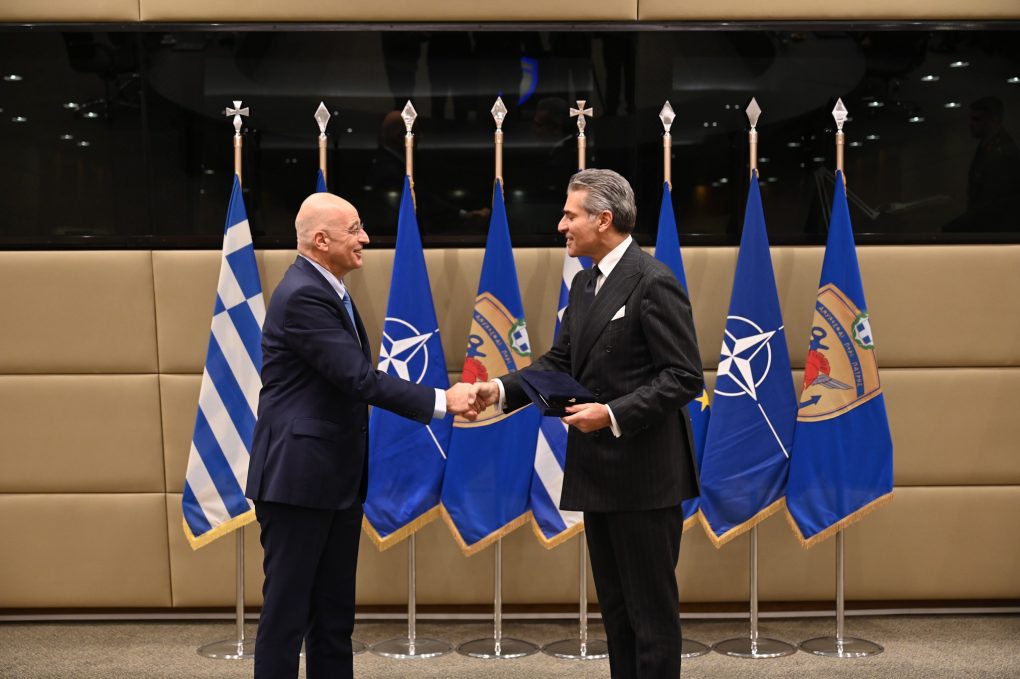 Παρουσία ΥΕΘΑ Ν. Δένδια στην τελετή απονομής βαθμού Ταξιάρχου ε.τ. στον ...